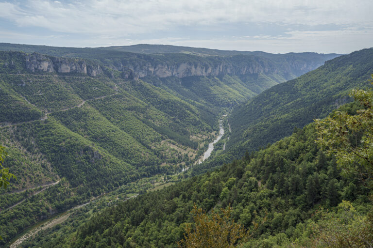 5 idées de mini-treks en Cévennes - Des Cévennes au Mont Lozère, Office ...